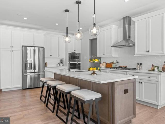 11 Tullow Hill Dr, Kennett Square, PA 19348