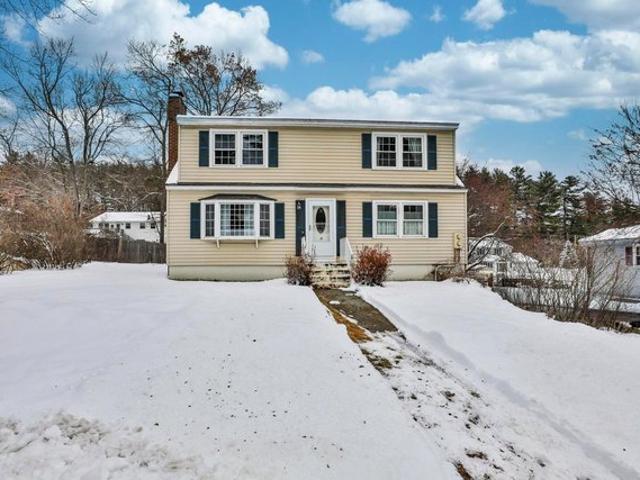 11 Vespa Ln, Nashua, NH 03064