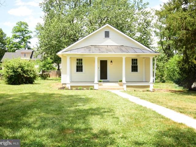 11 Virginia Ave, Boyce, VA 22620
