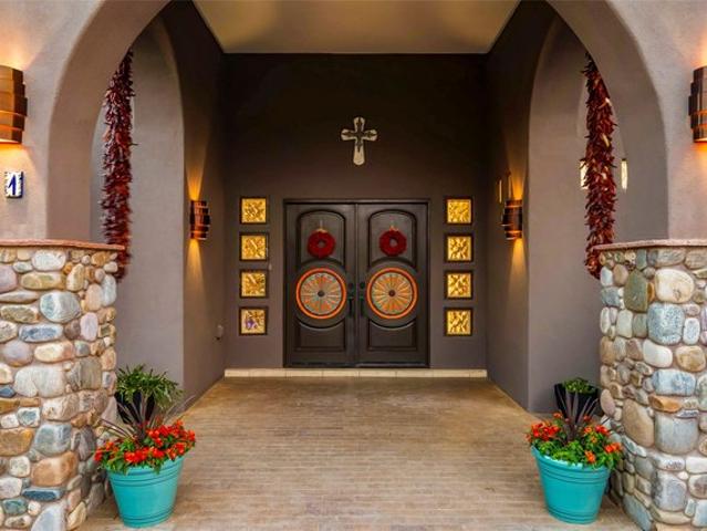 11 Vista Lagunitas, Santa Fe, NM 87507