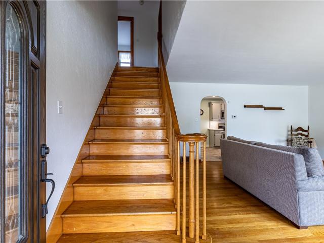 11 W Market Street