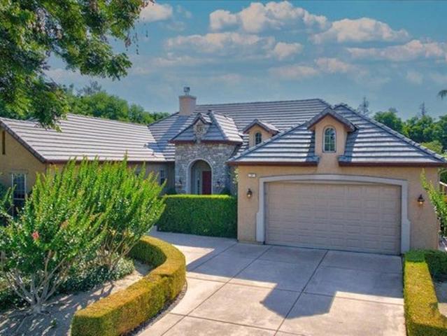 11 W Jordan Ave, Clovis, CA 93611