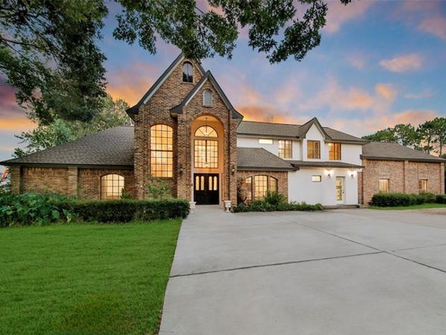 11 W Kitty Hawk St, Richmond, TX 77406