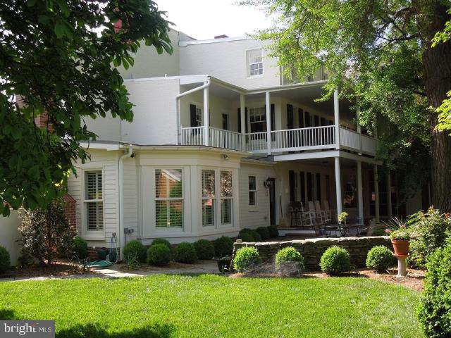 11 W Second Street