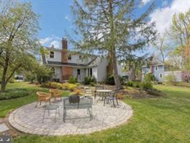 11 W Spruce Ave, Moorestown, NJ 08057 | MLS #NJBL2107 | Compass