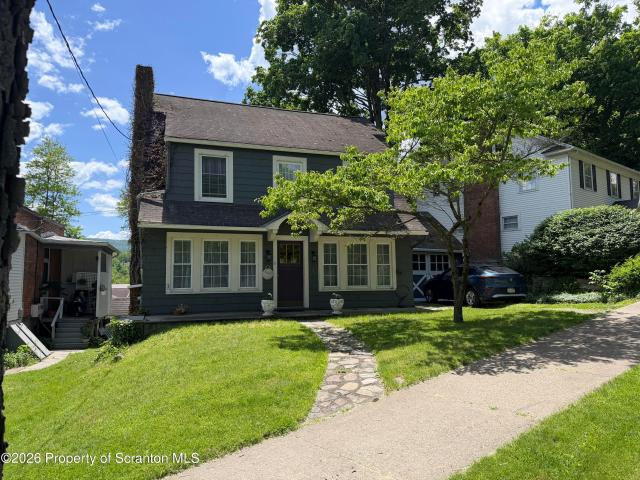 11 W Tioga Street