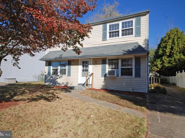 11 Wellington Pl, Burlington, NJ 08016 | MLS #NJBL2095 | Compass