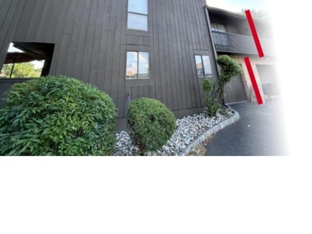 11 Westgate Dr