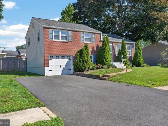 11 Whitehall Cir, Wilmington, DE 19808