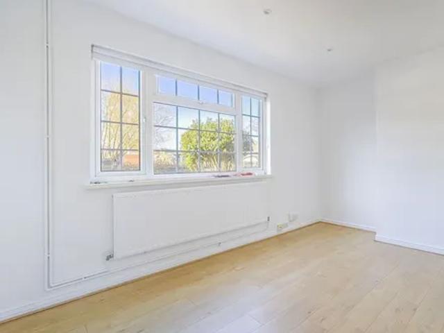11 Windham Road, London, TW9 2HP, United Kingdom | 3 bed apartment for rent #166438649 | Rentberry