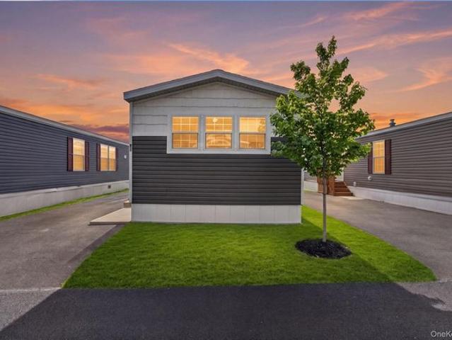 11 Windward Way, Stony Point, NY 10980