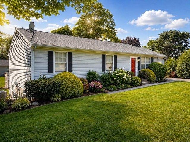 11 Wilder Ave, Westerly, RI 02891