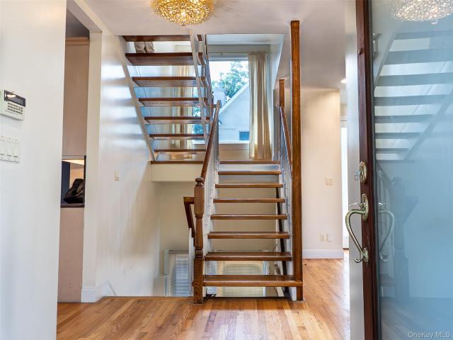 11 Willow Lane