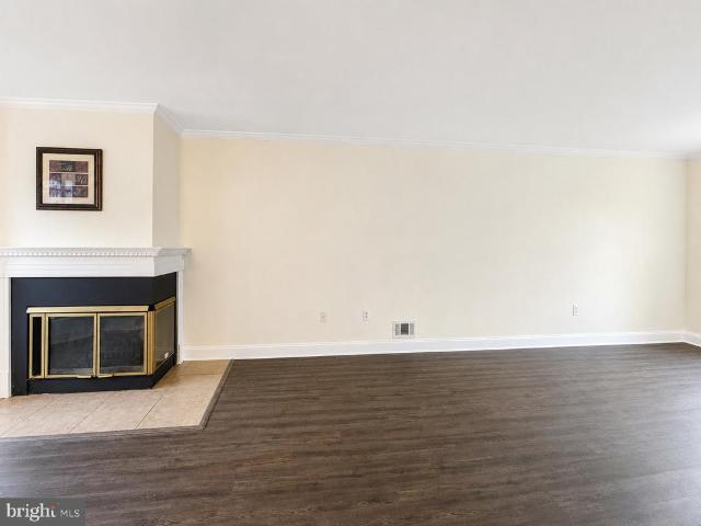 11 Wosniak Court