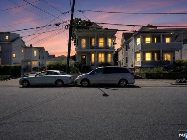 11 Yereance Ave, Clifton, NJ 07011