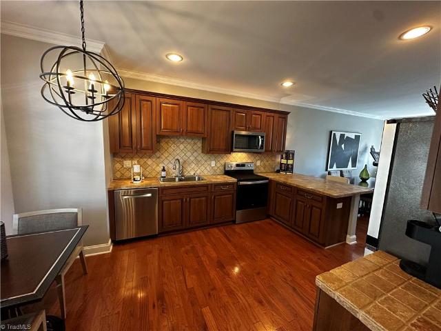 11 Abelia Court