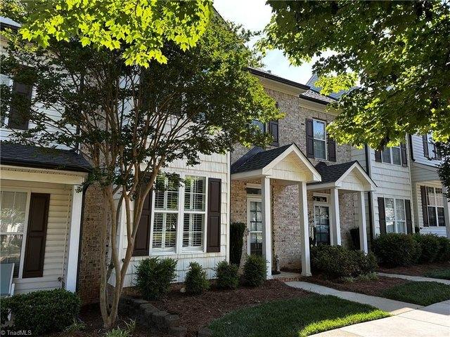 11 Abelia Ct, Greensboro, NC 27455