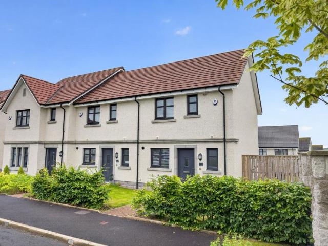 11 Agricola Place, Milltimber. 2 bed end of terrace house to rent £1,535 pcm £354 pw