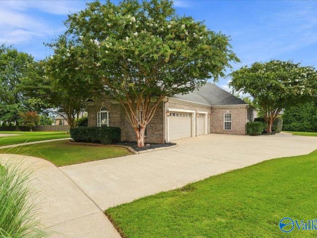 11 America Holly Circle SW
