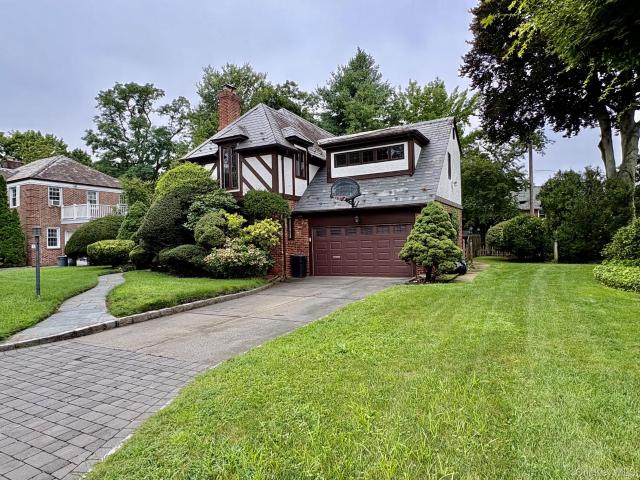 11 Andover Lane