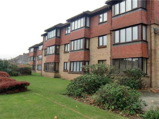 11 Anglia Court, Spring Close RM8 1 bed retirement property to rent £1,395 pcm £322 pw