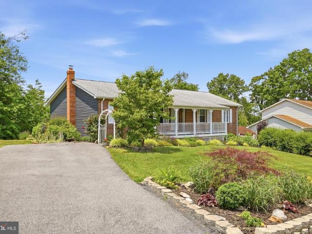 11 Ashlawn Court
