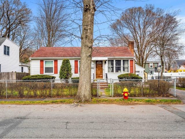 11 Arnold Rd, Peabody, MA 01960 | MLS #73502 | Compass
