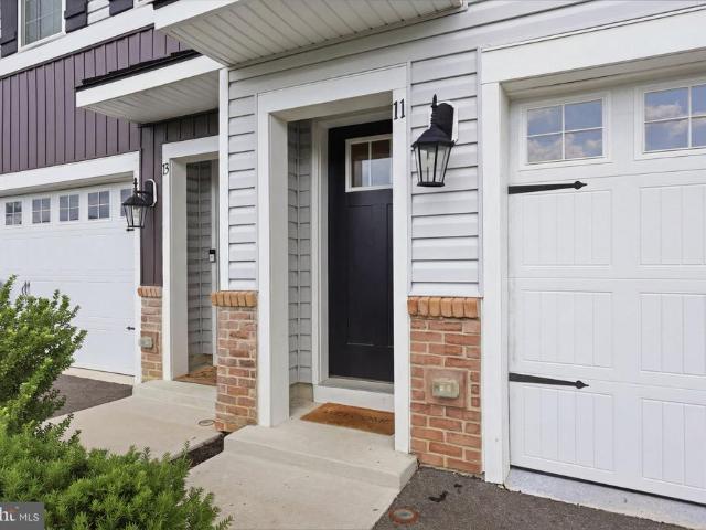 11 Autumn Park Boulevard