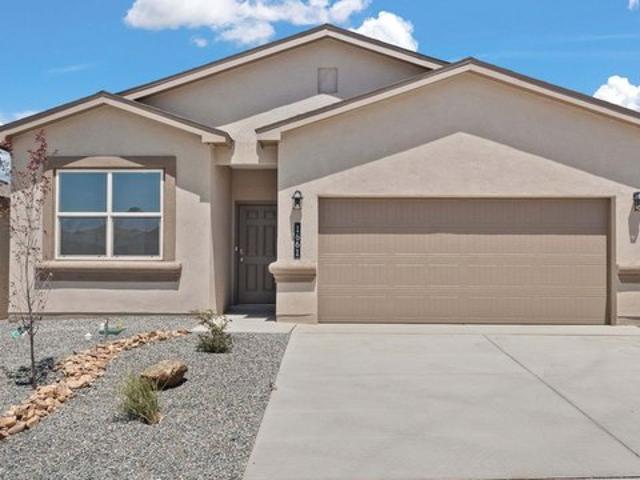 11 Avenida Parque Ct, Los Lunas, NM 87031