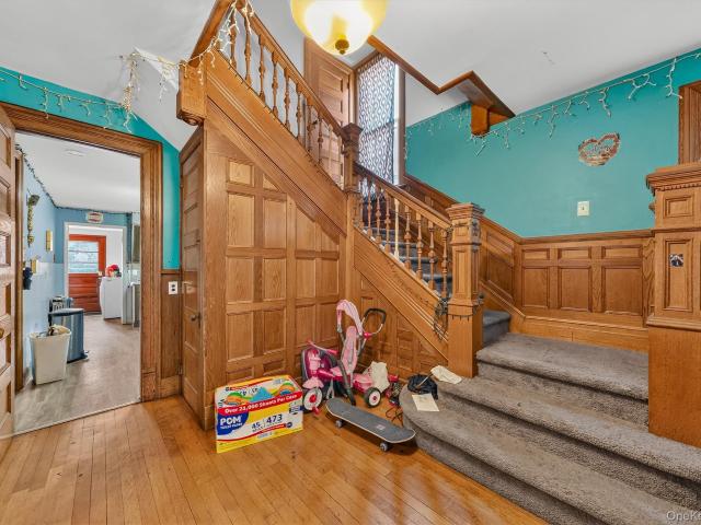11 Balding Avenue