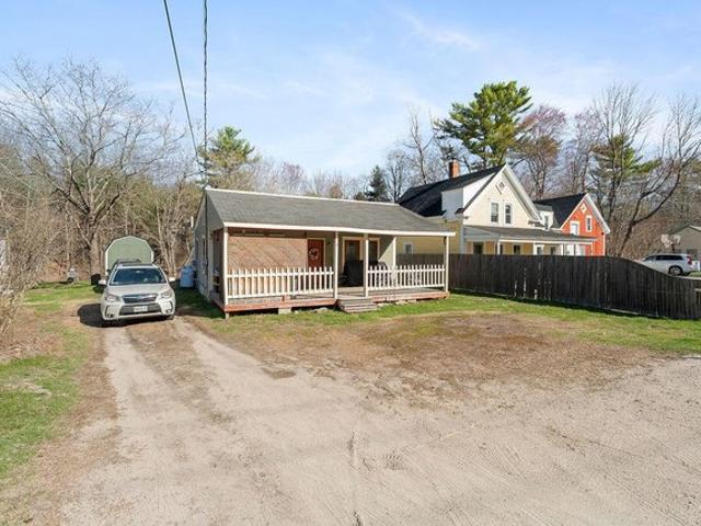 11 Baldwin Rd, Sebago, ME 04029