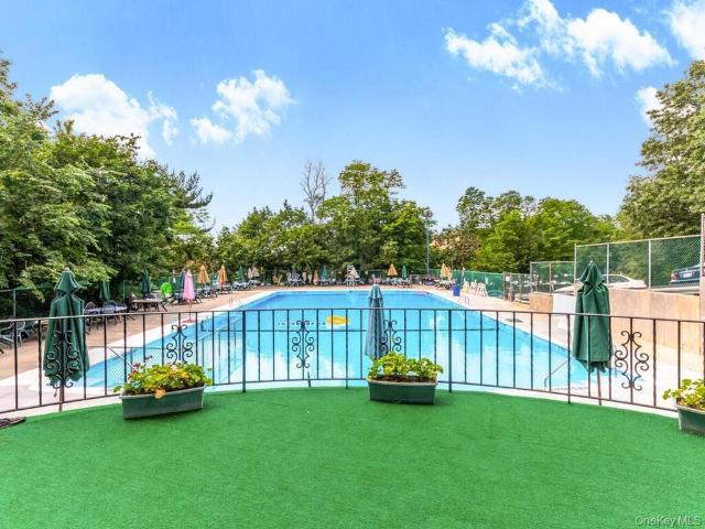 11 Balint Dr, Unit 645, Yonkers, NY 10710 | MLS #983176