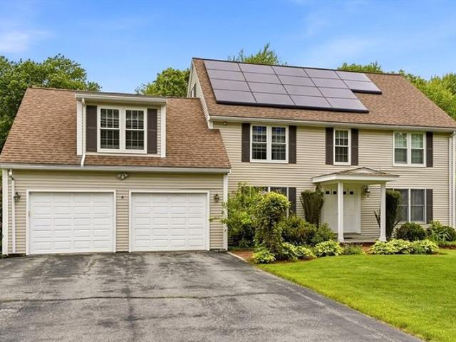 11 Balmoral Dr, Methuen, MA 01844