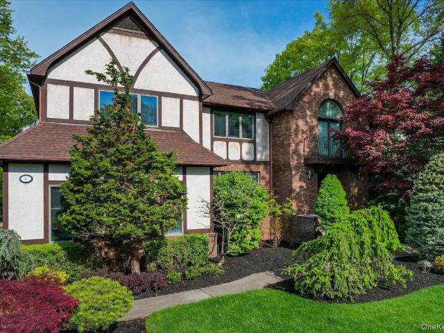 11 Bartlett Road