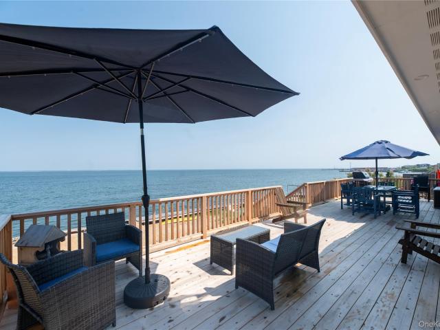 11 Bayview Walk