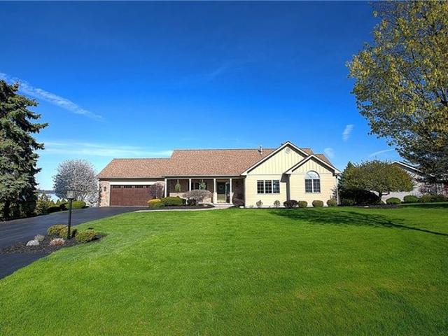 11 Bay View Ter, Geneva, NY 14456