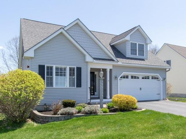 11 Bent Grass Cir, Kingston, NH 03848