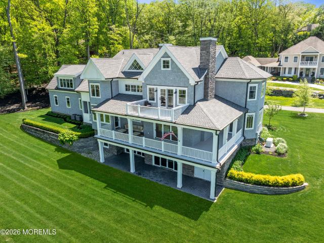 11 Beacon Hill Road