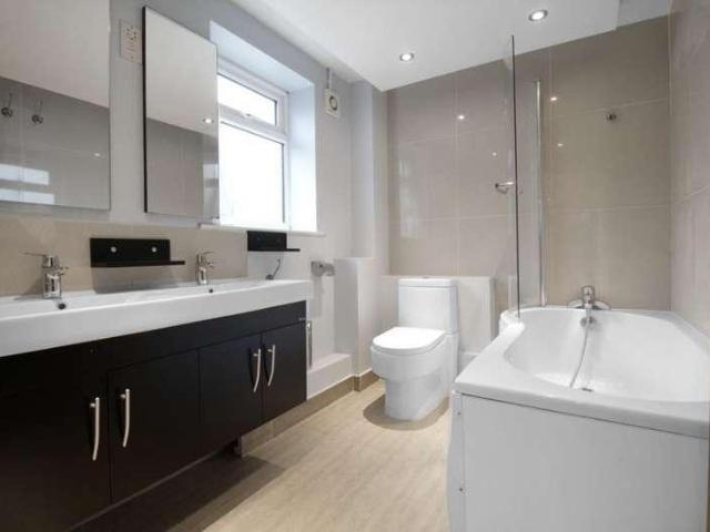 11 bed house for sale
