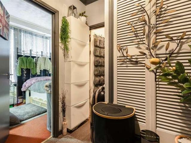 11 bed property for sale