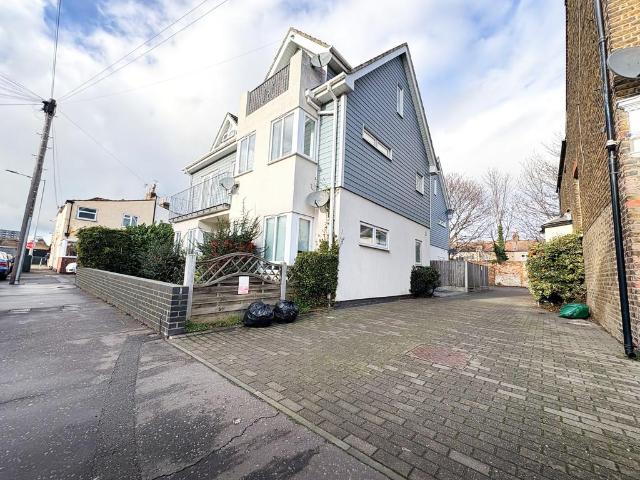 11 bedroom apartment for sale