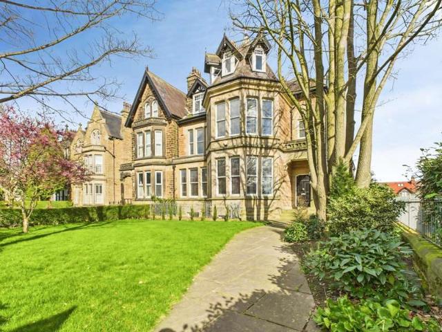 11 Bedroom Apartment Flat