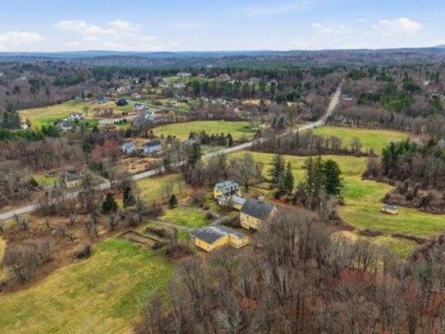 11 bedroom, Bedford NH 03110 104477081