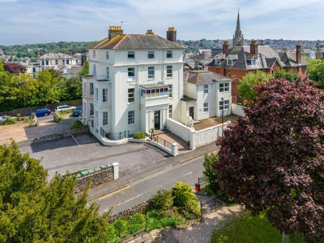 11 bedroom block of apartments for sale