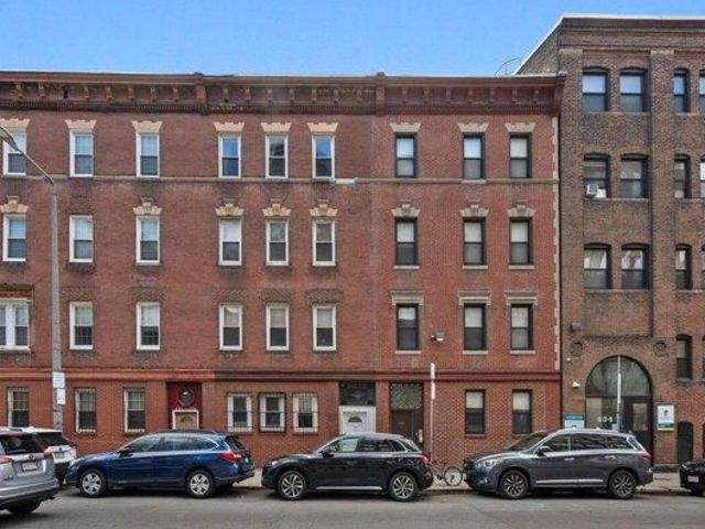 11 bedroom, Boston MA 02118 102411685
