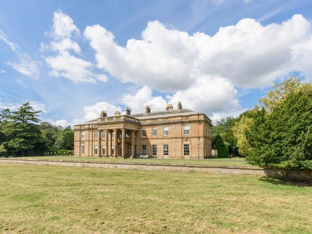 11 bedroom country house for sale