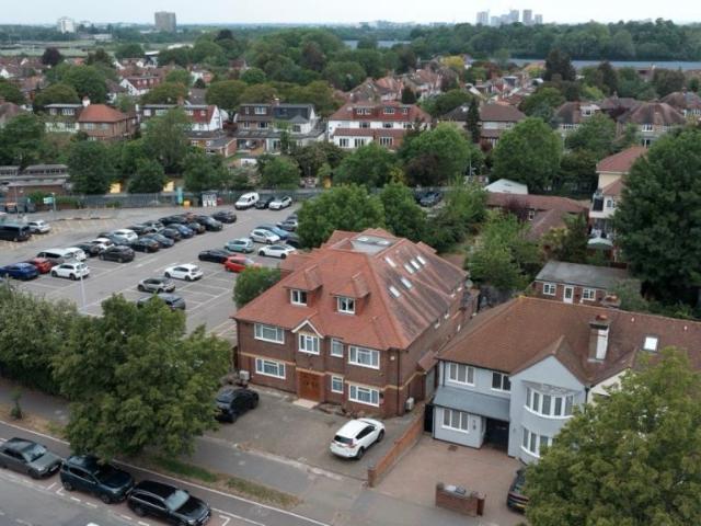 11 bedroom detached house for sale
