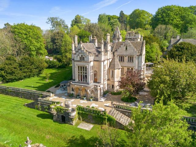 11 bedroom detached house for sale