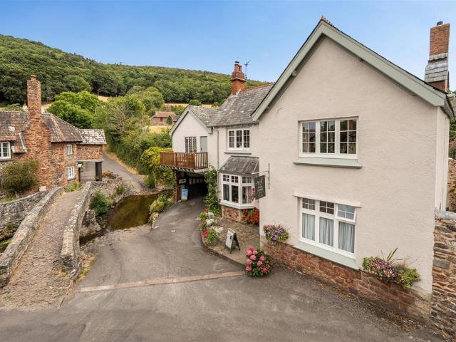 11 bedroom detached house for sale