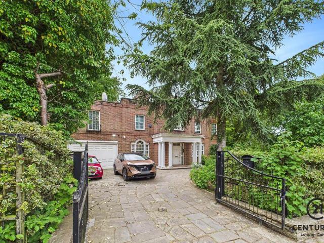 11 bedroom detached house for sale